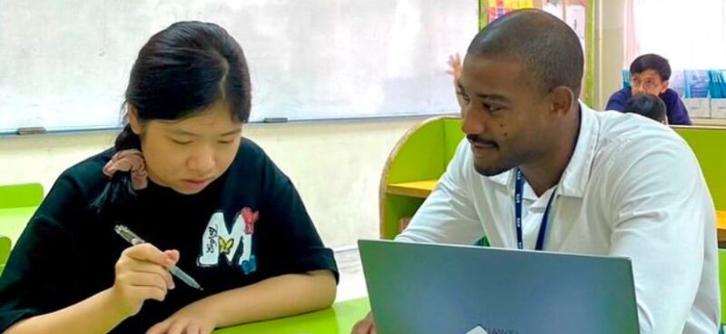 How to deal with difficult students.